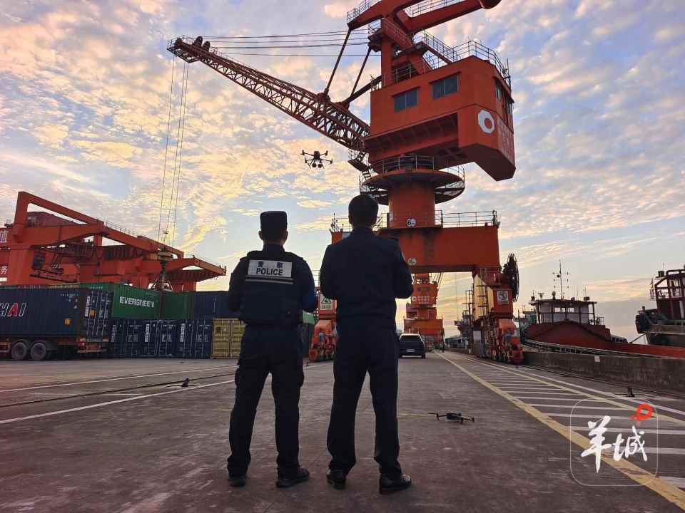 警察节前夕，中山边检民警交出一年“答卷”_腾讯新闻