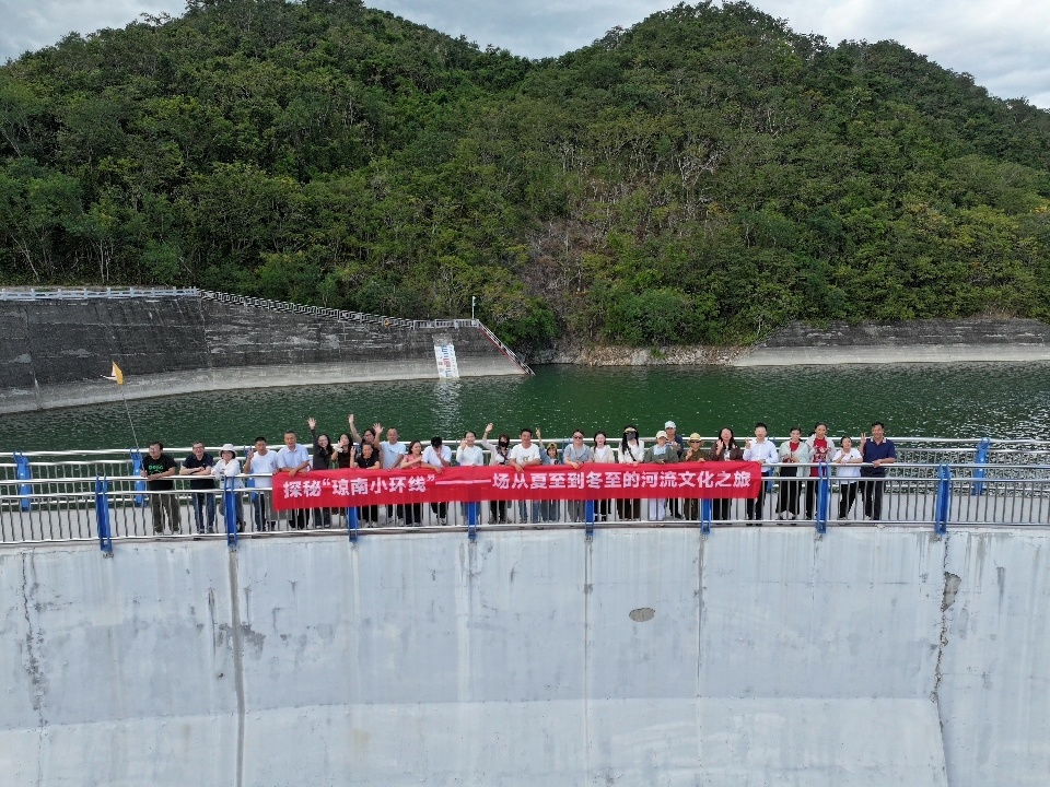 三亚发布“琼南小环线”自驾线路，串联山海人文赋能全域旅游_腾讯新闻