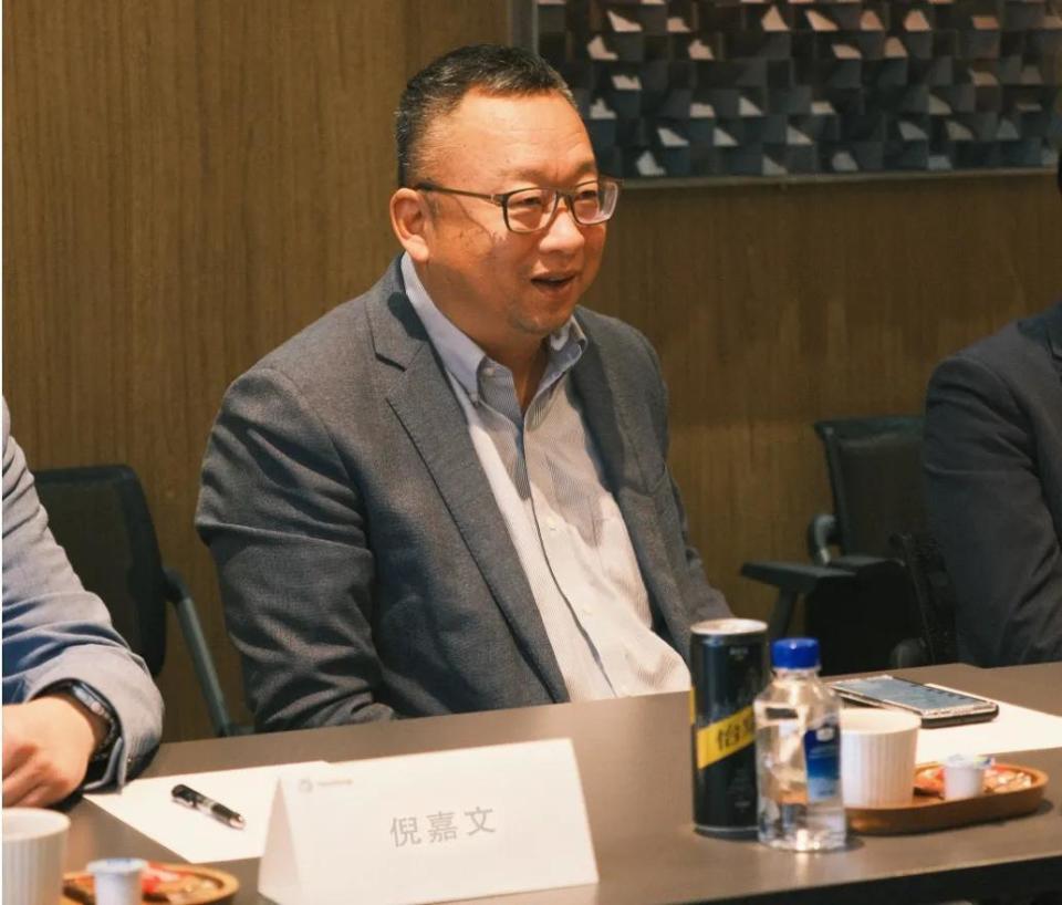 剧透下一代车型技术爆点，实拍延锋XiM25智能座舱_腾讯新闻