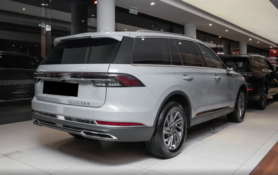 美系车真舍得下料，搭载3.0T+10AT，优惠后上牌落地50万元，买？_腾讯新闻