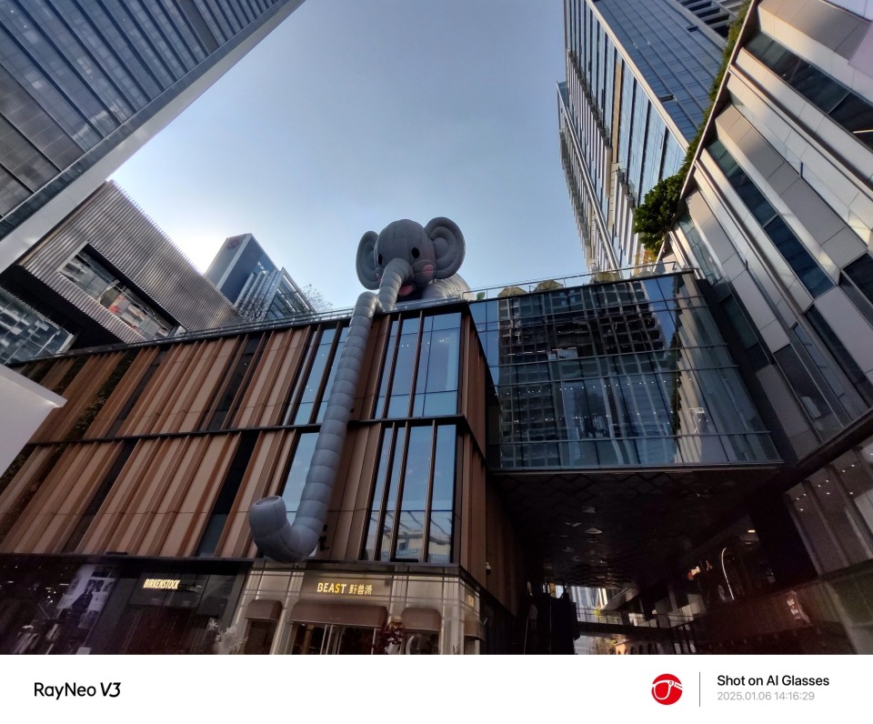 雷鸟 V3 深度评测：1799元的国产 AI 眼镜，不止是 Meta 的有力竞争者_腾讯新闻