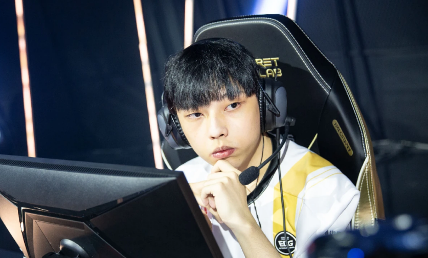 EDG瓦爆了！昔日冠军队友直接决裂！康康等人微博开喷S1mon摆烂不训练！_腾讯新闻