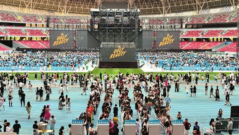 一次涌入20万人，太原破局_腾讯新闻