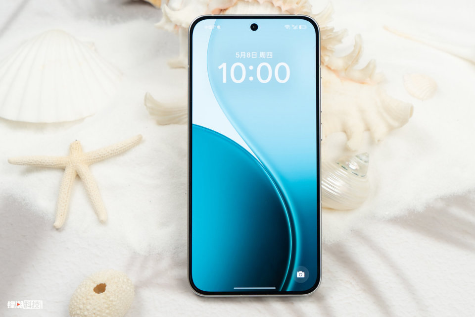OPPO Reno14系列图赏：外观刚柔并济，精致感再升级_腾讯新闻