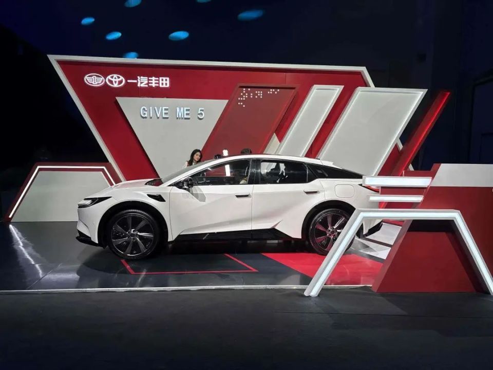6月上市！一汽丰田bZ5预售13-16万_腾讯新闻