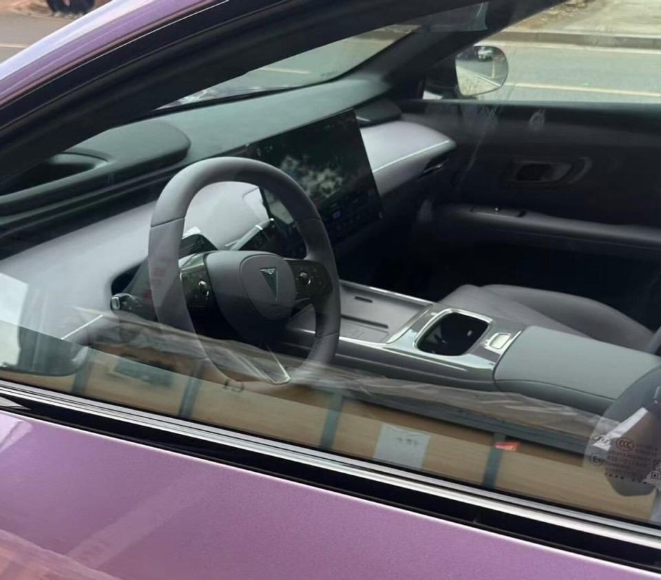 续航最高670公里，破天荒配备磁流变悬架等尖儿货，深蓝L06到店实拍_腾讯新闻