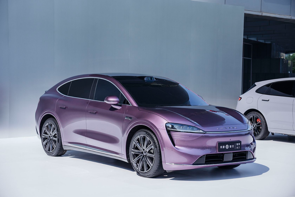 25.98万起，智界R7正式上市！华为首款轿跑SUV，续航802km_腾讯新闻