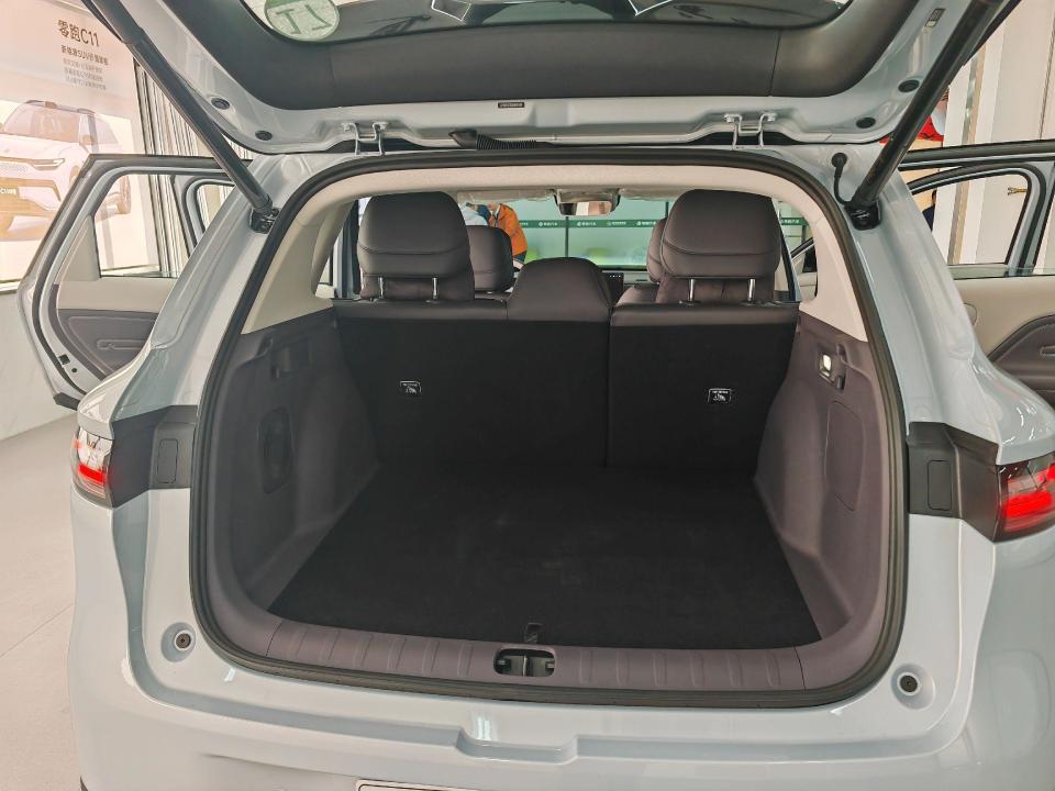 零跑B10更多实车图曝光，大过元PLUS+激光雷达，续航510km_腾讯新闻