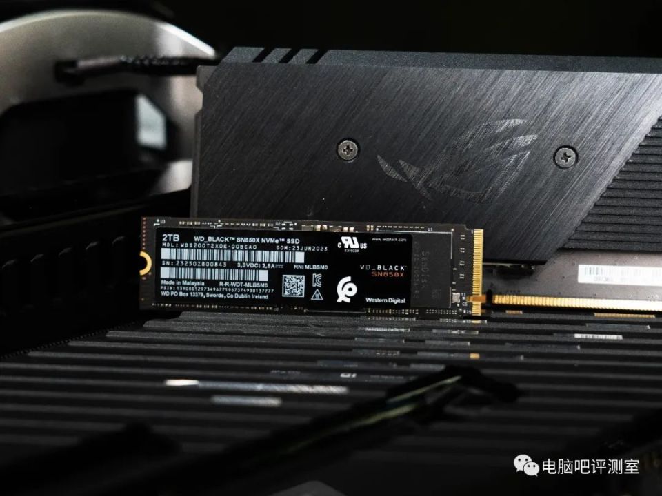 老当益壮 高性价比的旗舰硬盘 西数 SN850X 2T测评_腾讯新闻