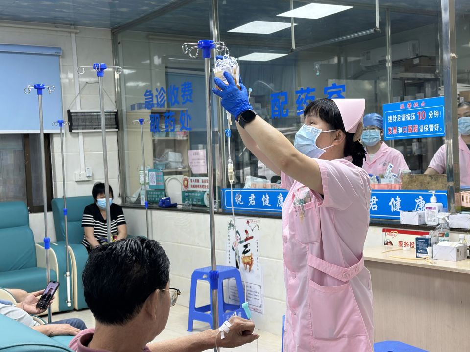 今天，向你们致敬！_腾讯新闻