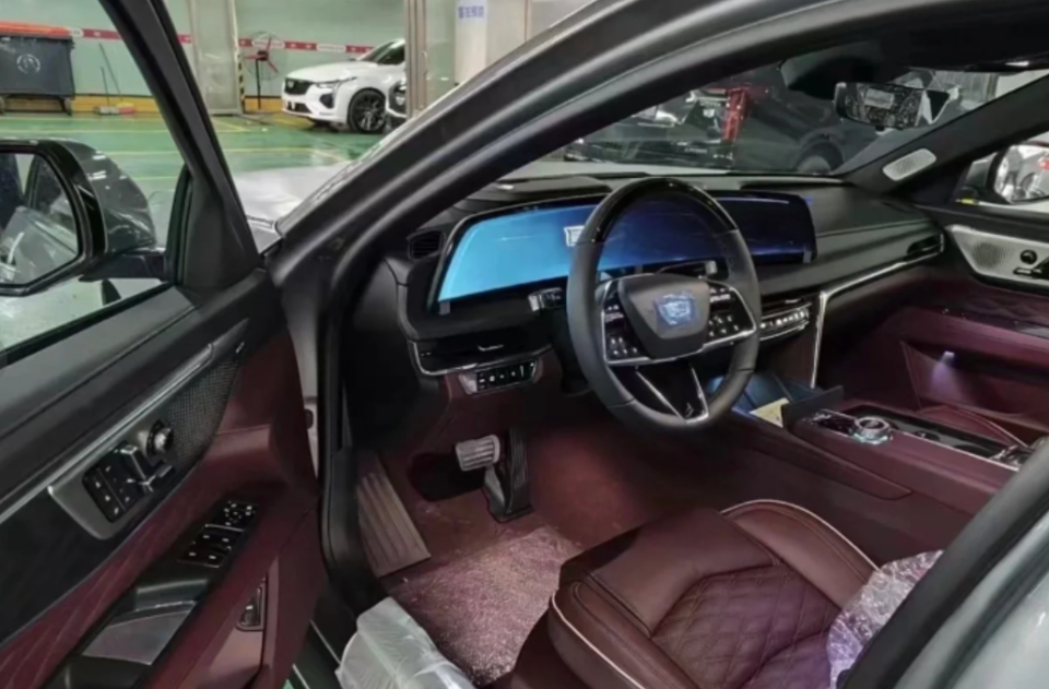 现款39.97万起售，全新一代凯迪拉克CT6实车曝光，搭载2.0T发动机_腾讯新闻