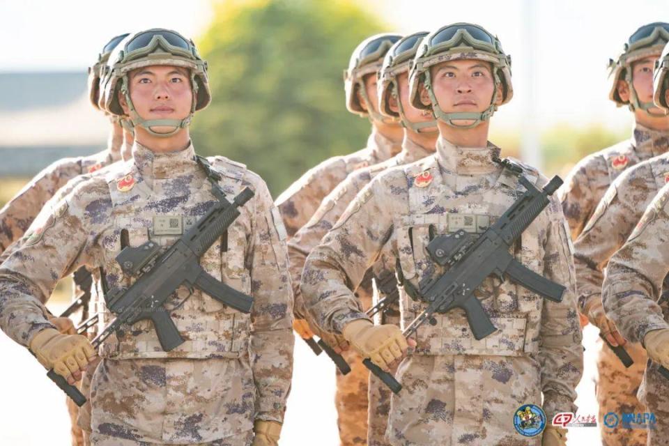 警用冲锋枪？军用冲锋枪？从CS/LS7到QCQ171_腾讯新闻