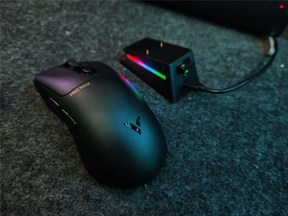 雷柏VT3 Pro MAX鼠标评测：双8K回报率，电竞级性能卓越外设标杆_腾讯新闻
