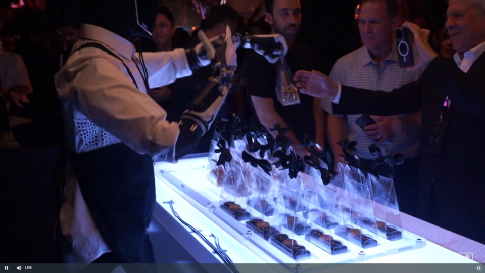 马斯克入局！一文读懂特斯拉Robotaxi Day亮点_腾讯新闻