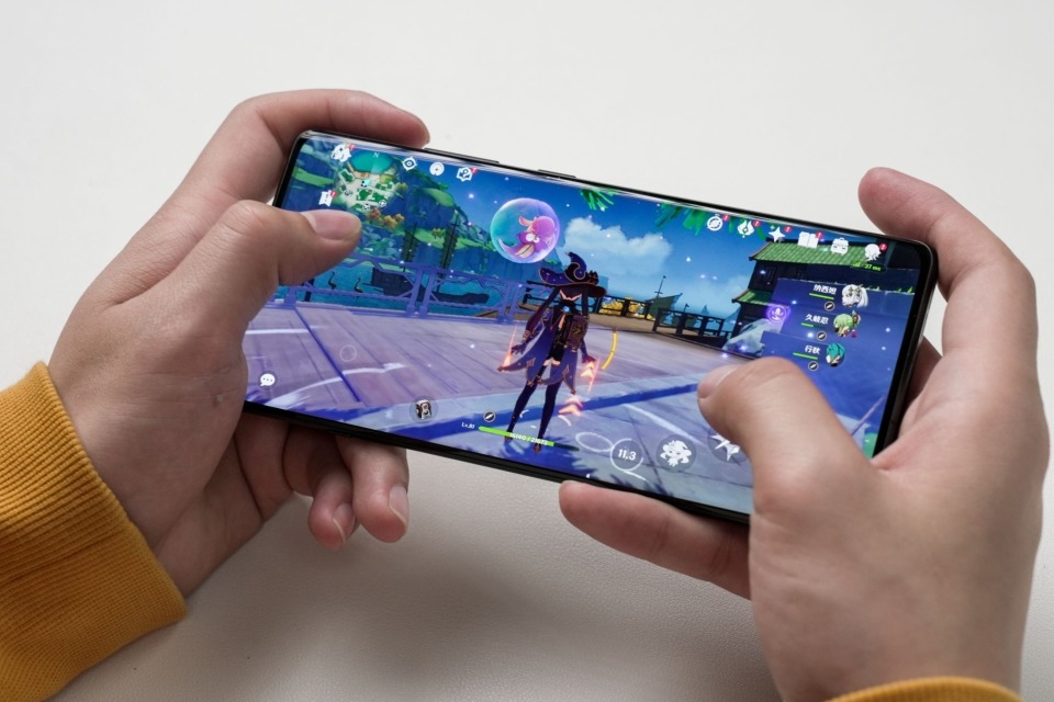 一加Ace3的1.5K东方屏与普通1.5K屏有啥区别?来看用户说护眼效果_腾讯新闻