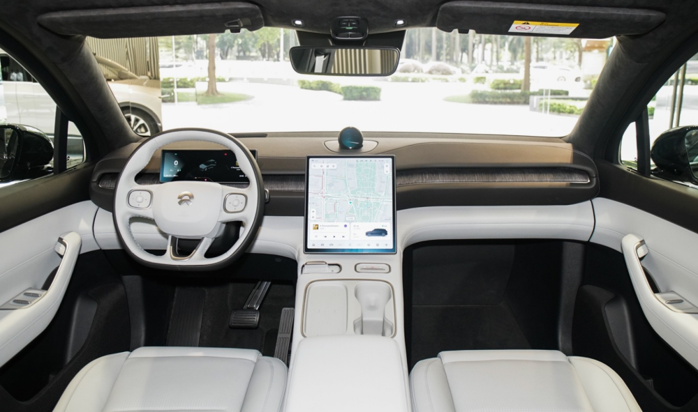 全新蔚来EC6实车曝光，配489马力＋630km续航，或降至35.8万起？_腾讯新闻