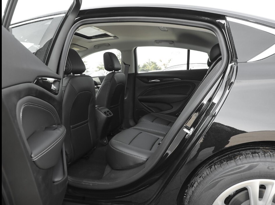 别克君威降至10.69万，车长4904mm，配1.5T+9AT，还看啥A级车？_腾讯新闻