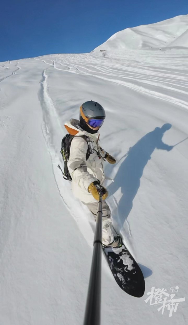 积雪最深超5米！新疆喀纳斯“暴风雪+雪崩”，滞留游客：“1880一晚的民宿已经白住四天了……”_腾讯新闻