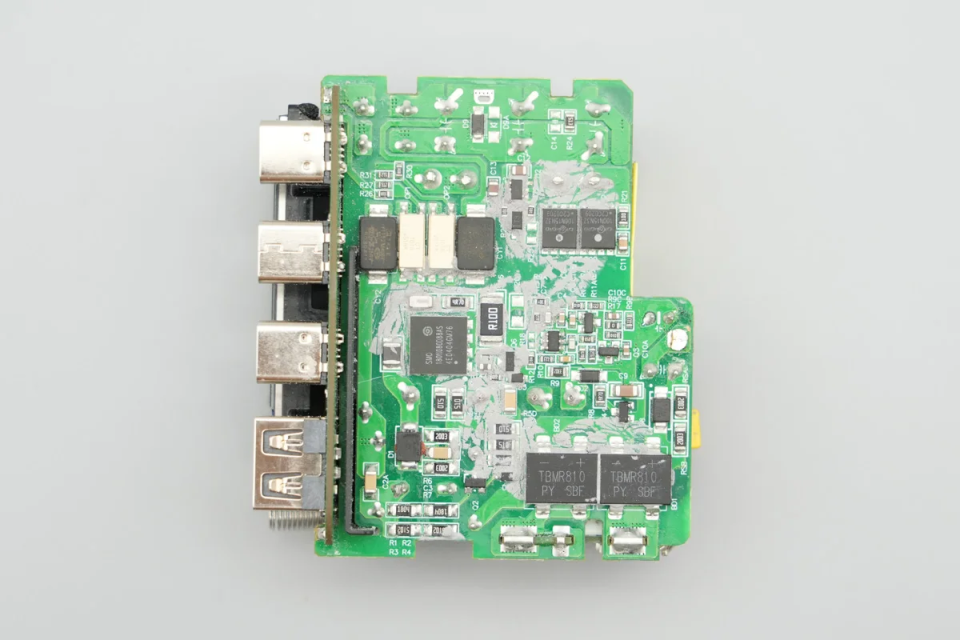 140W快充架构新思路，瑞萨iW3627搭配iW610，单级驱动SiC实现高密度设计_腾讯新闻