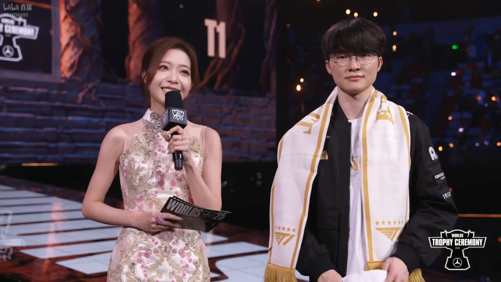T1拿下史上首个3连冠，Faker成为6冠王！Uzi为FMVP Gumayusi颁奖_腾讯新闻