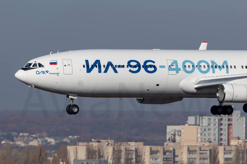 俄最新改进型伊尔-96-400M客机首飞_腾讯新闻