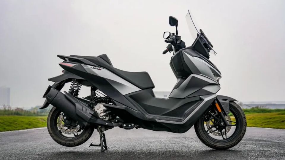 限时售价16666元，无极SR250GT抢先测评，高性价比背后还有硬实力_腾讯新闻