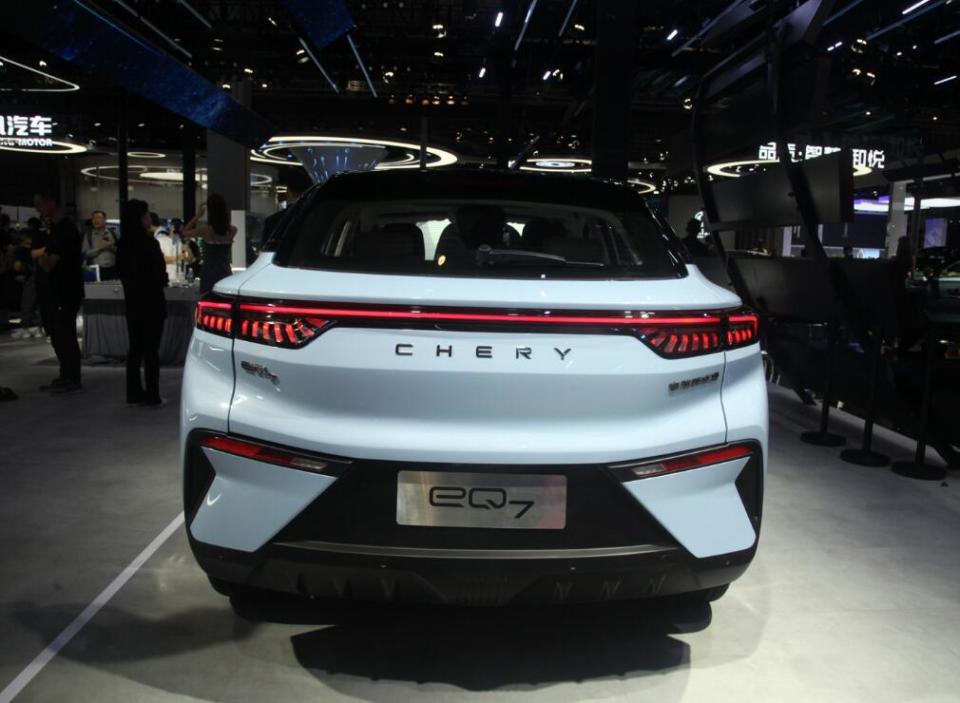 换壳大蚂蚁，奇瑞eQ7预售价14.39万元起，还能翻身么？_腾讯新闻