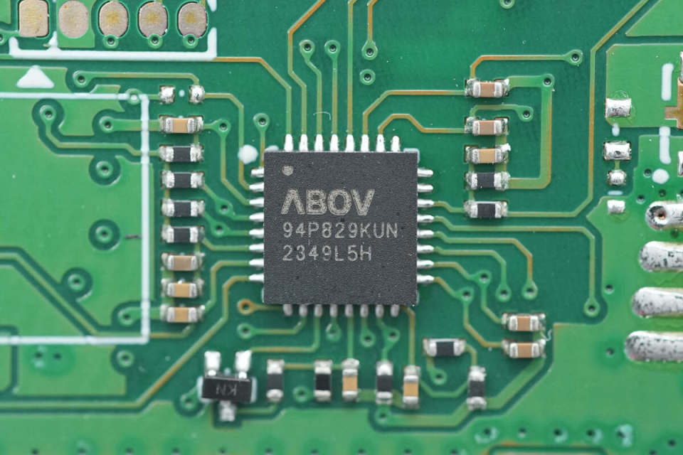 青春版用料如何？值不值得买？酷态科新款15号电能柱SE拆解_腾讯新闻