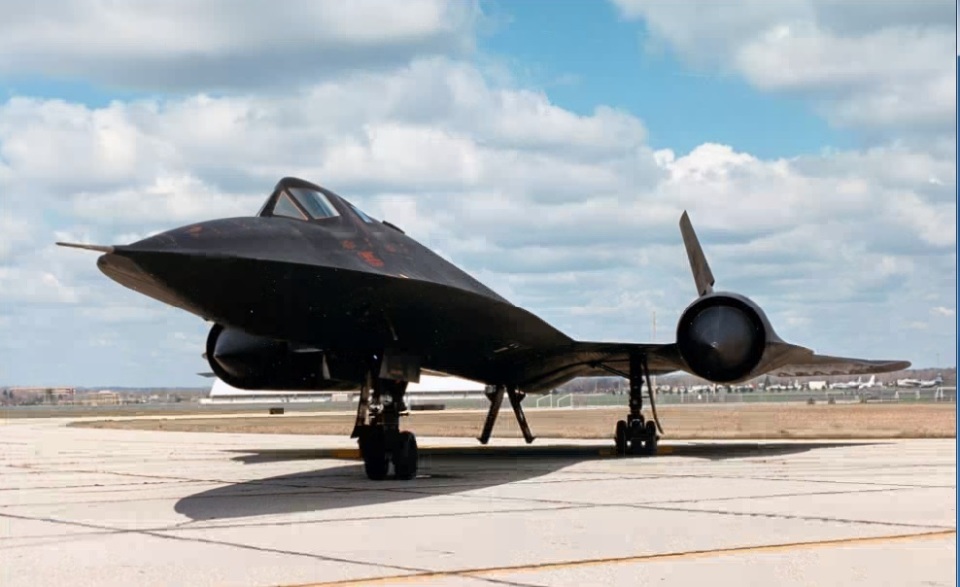 洛马研发SR-71远程高空战略侦察机后续机型，速度可能达到6马赫_腾讯新闻