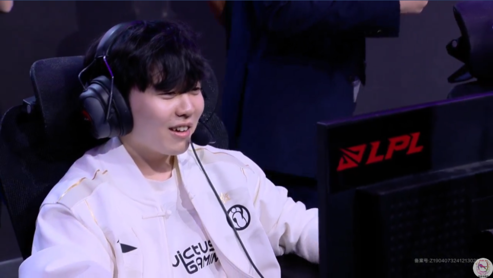 LPL最血腥的季后赛！4大流量队齐聚败者组IG三叉戟再次对决_腾讯新闻