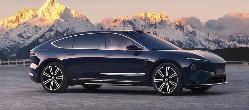 首发线控转向技术 蔚来ET9能否拼得过尊界S800？_腾讯新闻