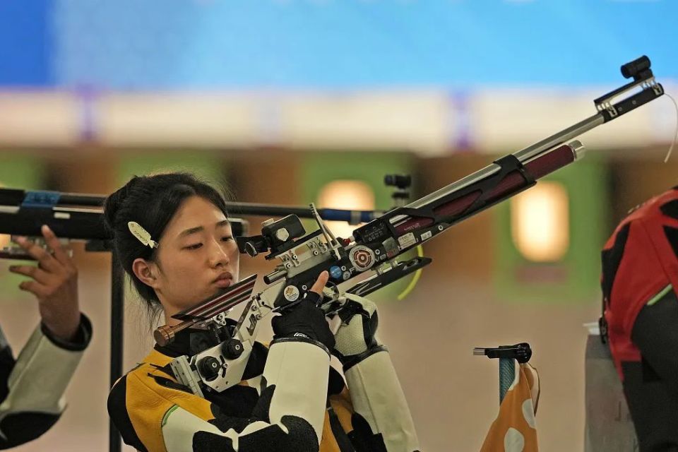 又是射击，中国拿下巴黎奥运首金_腾讯新闻