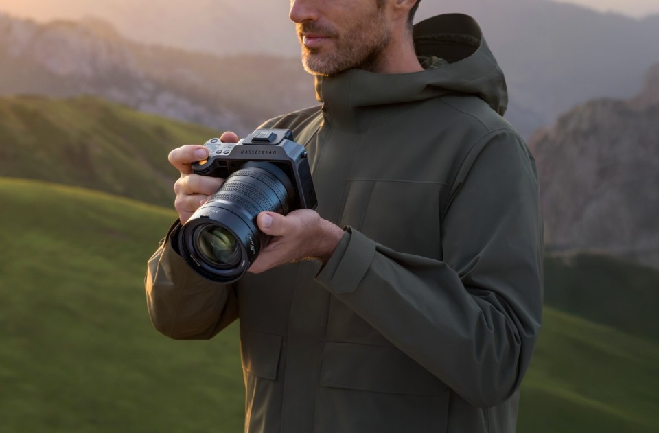 哈苏推出中画幅相机X2D II 100C 、标准变焦镜头XCD 2,8-4/35-100E_腾讯新闻