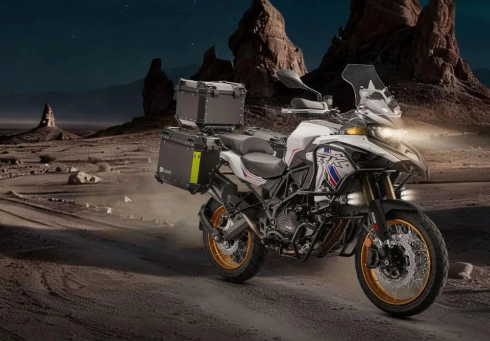 直降3800，贝纳利TRK552X新款上市，售价29880元起，配置小升级_腾讯新闻