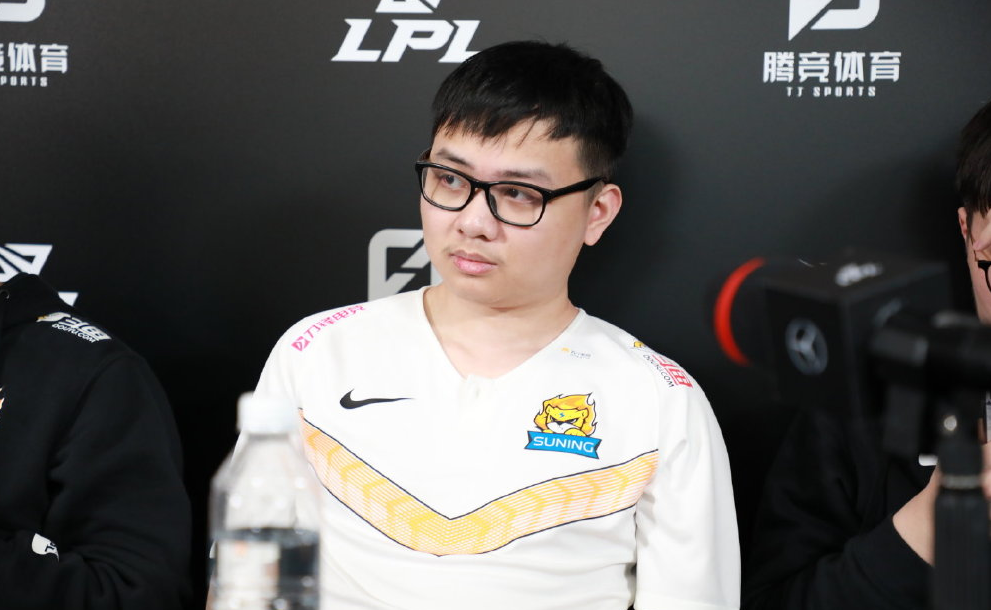 LPL规定选手赛前必须洗头？BLG请神成功招揽Tabe