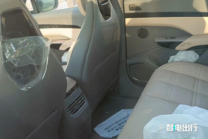 红旗HS7纯电版首发！配800V超充+空气悬架+四驱_腾讯新闻