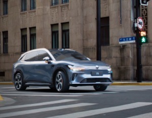 900V高压架构+英伟达Thor-U芯片 焕新极氪7X上市限时售价21.98万起_腾讯新闻