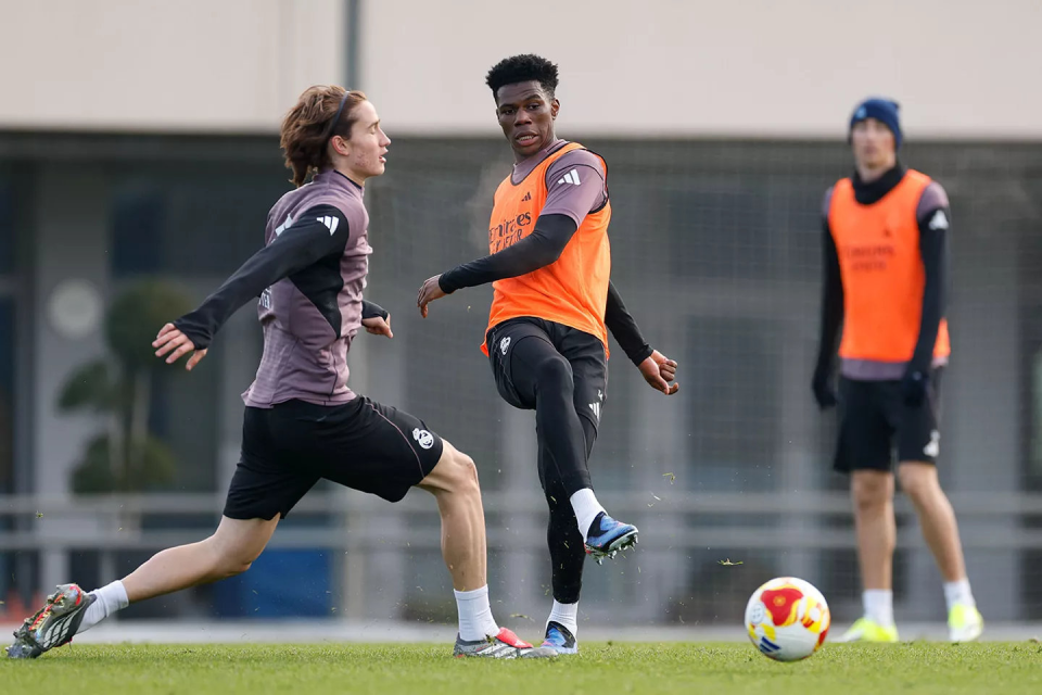 阿韦洛亚上任皇马主帅，首堂训练课成功开展_腾讯新闻