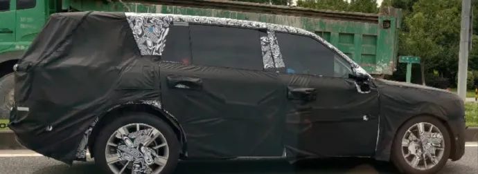 领克“L946”新车谍照，新车比路虎揽胜还大！_腾讯新闻