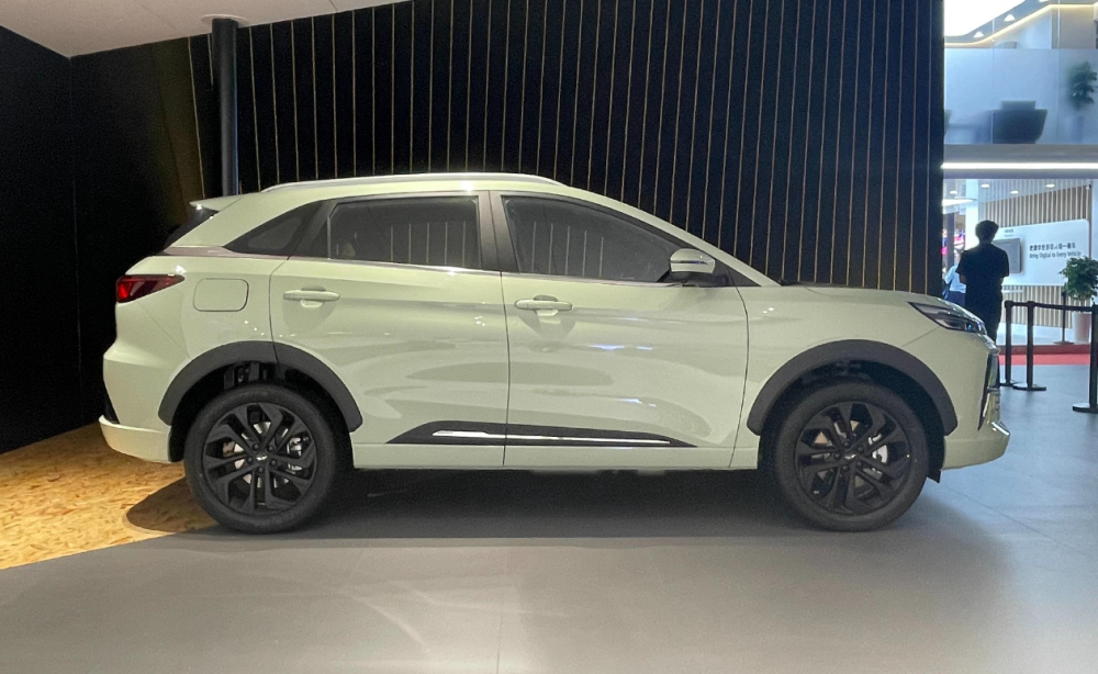上海车展丨江淮QX PHEV发布，纯电续航110公里，对标比亚迪宋_腾讯新闻