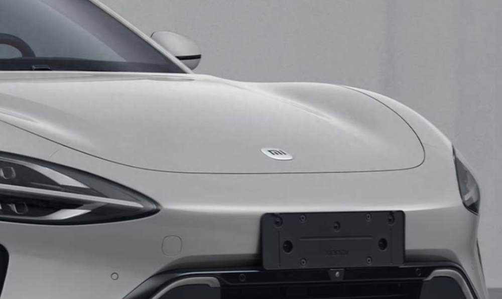 小米汽车正式亮相：车标“MI”，含SU7、SU7 Pro、SU7 Max 三款_腾讯新闻