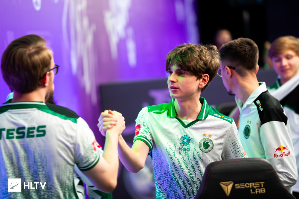 CS2裂变天地：蒙古队暂登世界第一！LVG一胜难求，TYLOO命悬一线_腾讯新闻