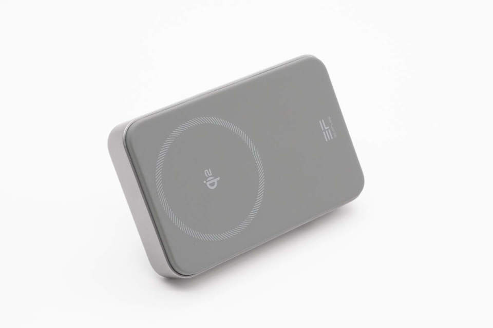 支持65W双向快充，正浩RAPID Mag小闪电充电宝拆解_腾讯新闻