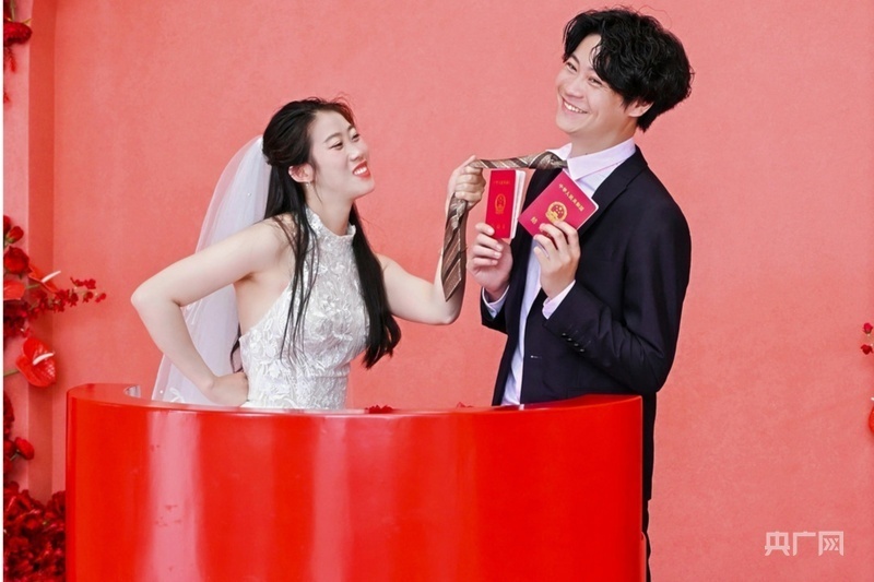 “520”共有3729对新人在沪登记结婚，创9年新高 上海甜蜜产业把“流量”变“留量”_腾讯新闻