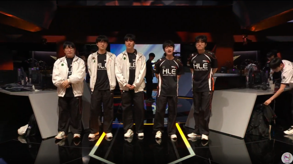 3比0！HLE梦回第一赛段血虐T1晋级S15总决赛_腾讯新闻