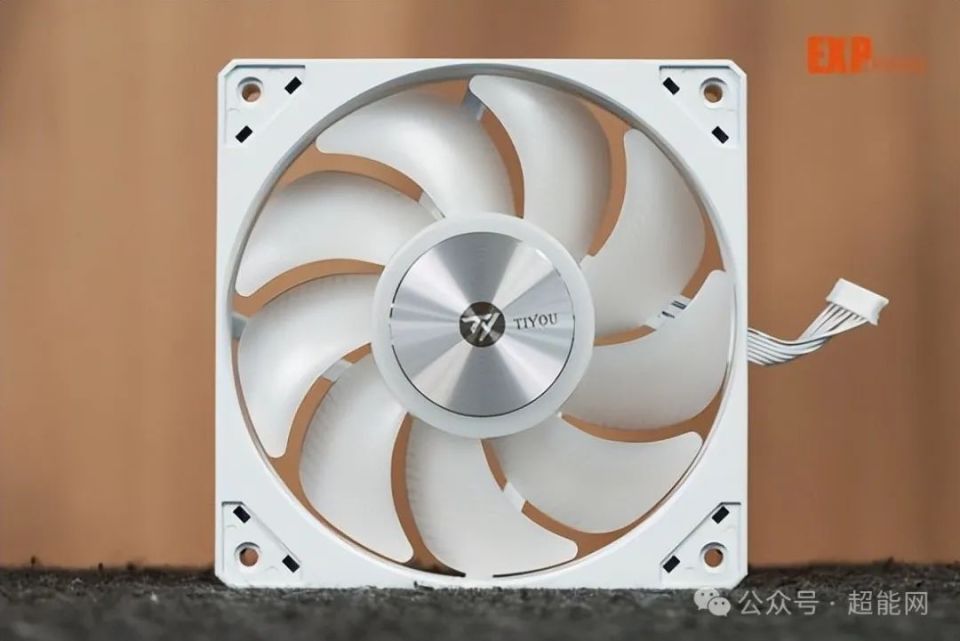 钛游 T360 PRO ARGB水冷评测：双效散热冷头，造型独特，散热良好_腾讯新闻