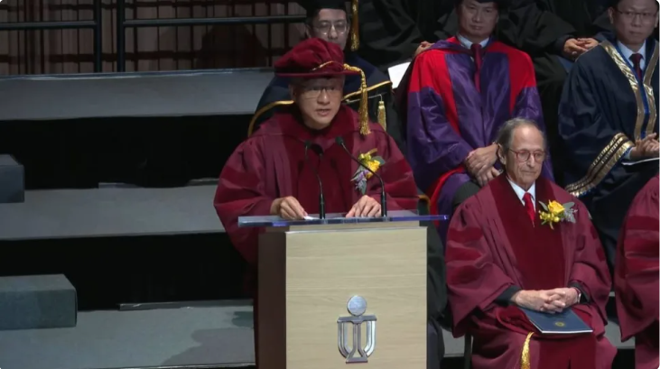 黄仁勋 Jensen Huang，获颁「香港科技大学」工程学荣誉博士_腾讯新闻