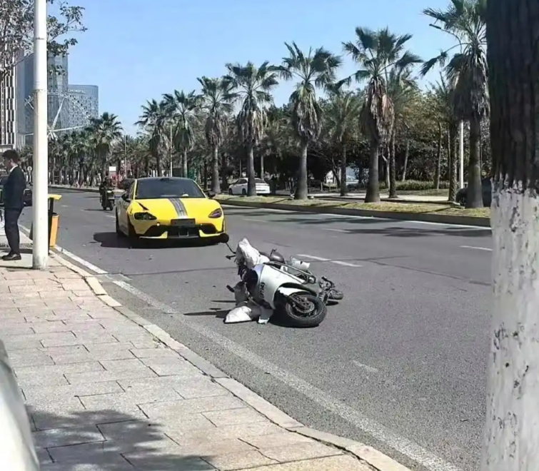 小米SU7 Ultra车主在城市道路开至时速150公里并肇事，代价会很大_腾讯新闻