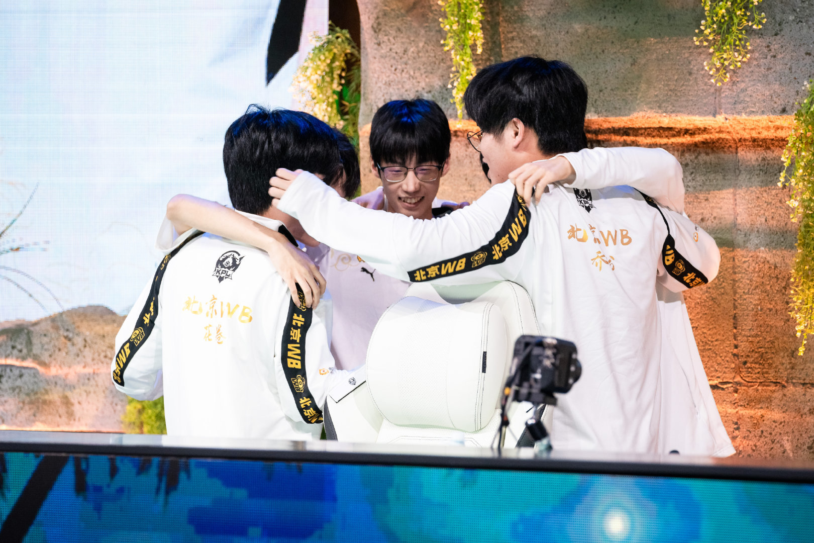 KPL：WB对阵DRG，estar打RW侠，S组混战开始，将影响卡位赛名额！