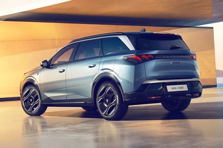 终于改彻底了，全新一代标致5008来了！_腾讯新闻